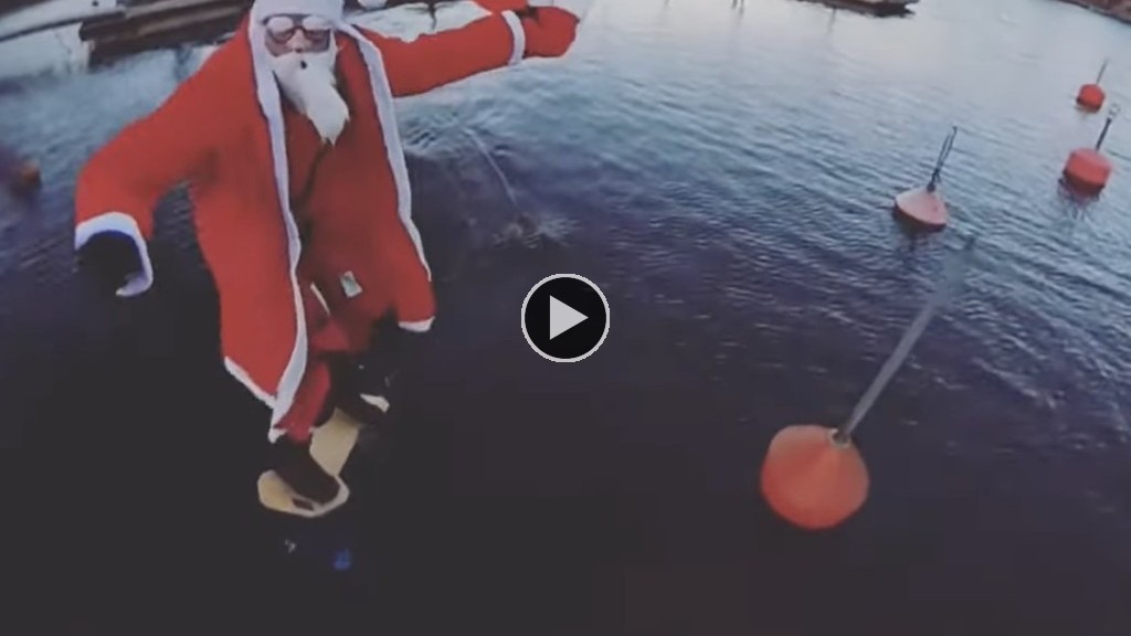 Santa is coming to Town via Joel Rang #loyaltothefoil #fonefoil | Free ...
